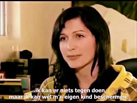 wifi / moeder neemt haar kind van school