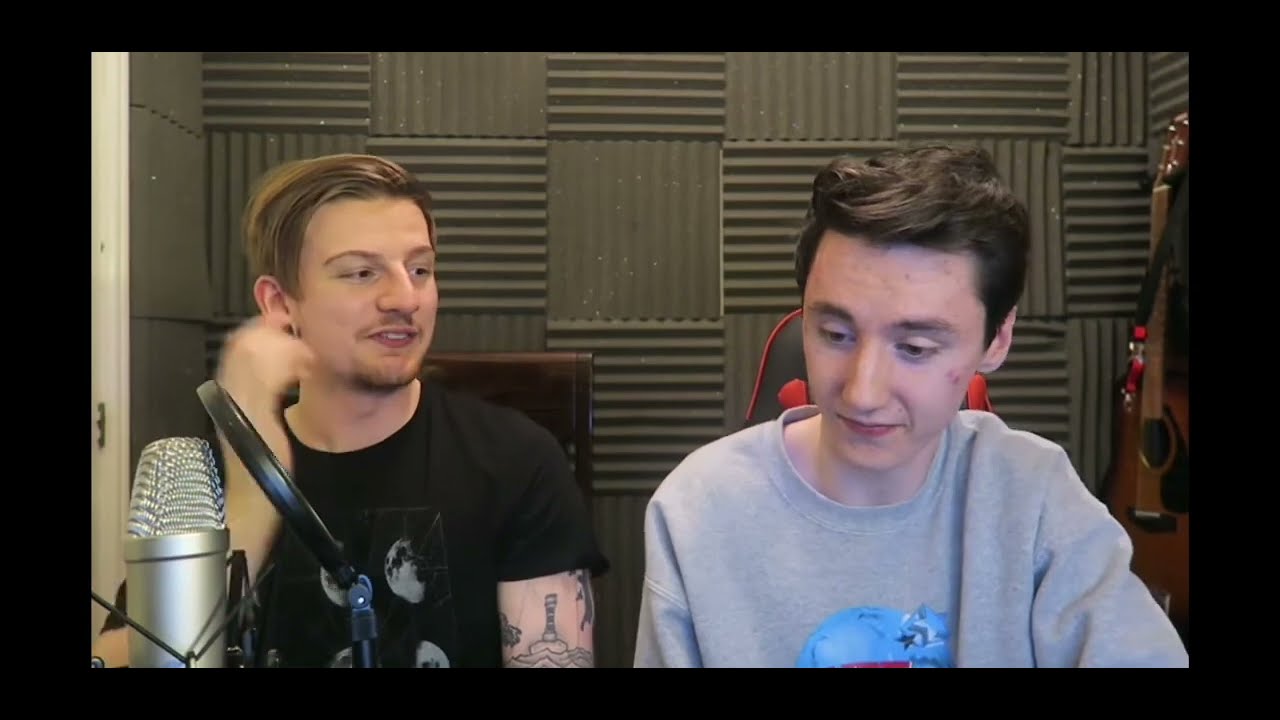 when @Dawko make @8BitRyan laugh by hut himself 😂😂😂 - YouTube