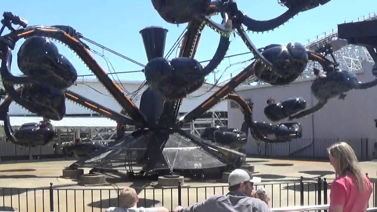 monster at kings island - YouTube