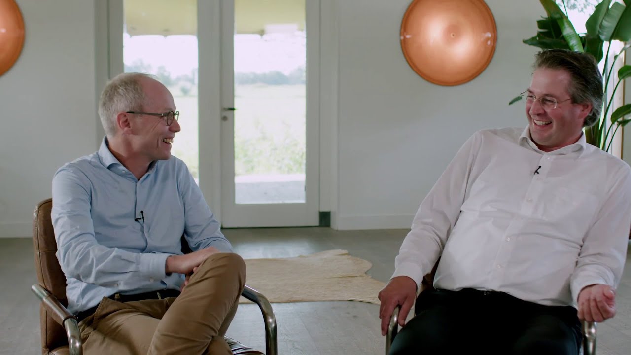 Financial Boardroom Amsterdam - Interview met Peter Hofman & Léon Hoeksema - YouTube