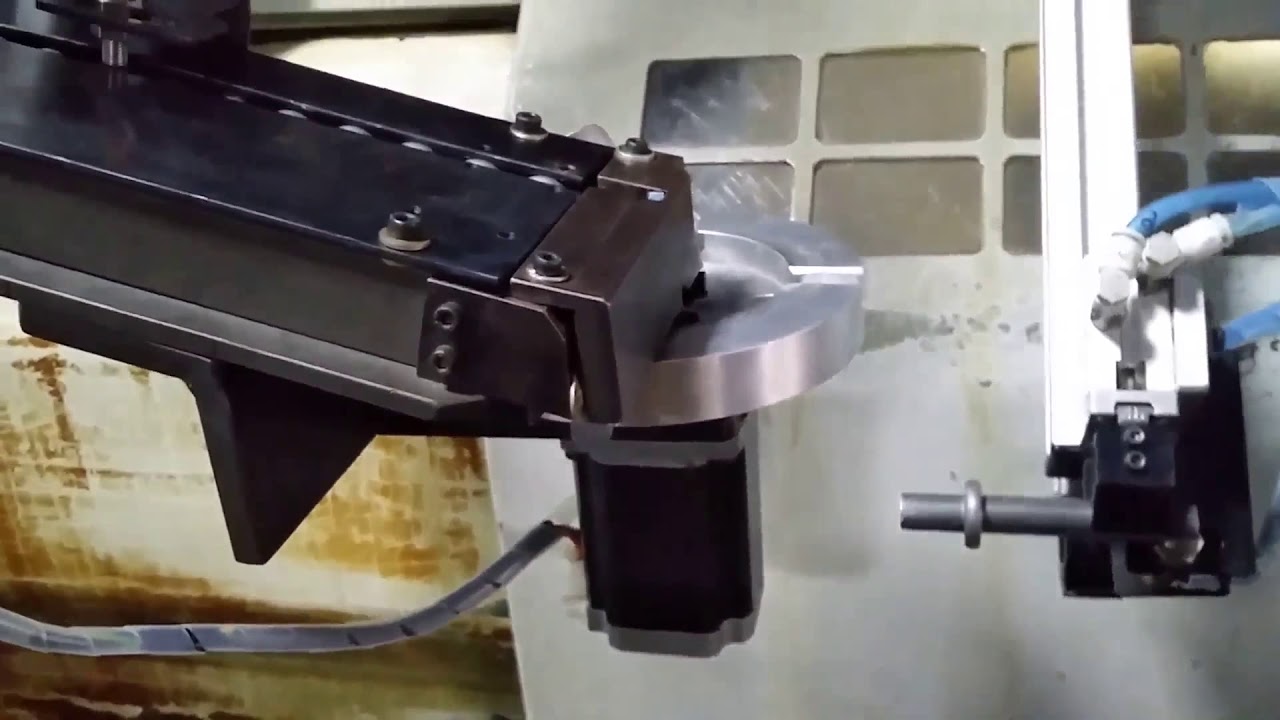 Gravity input with Motorized Singling Unit and gravity exit - YouTube