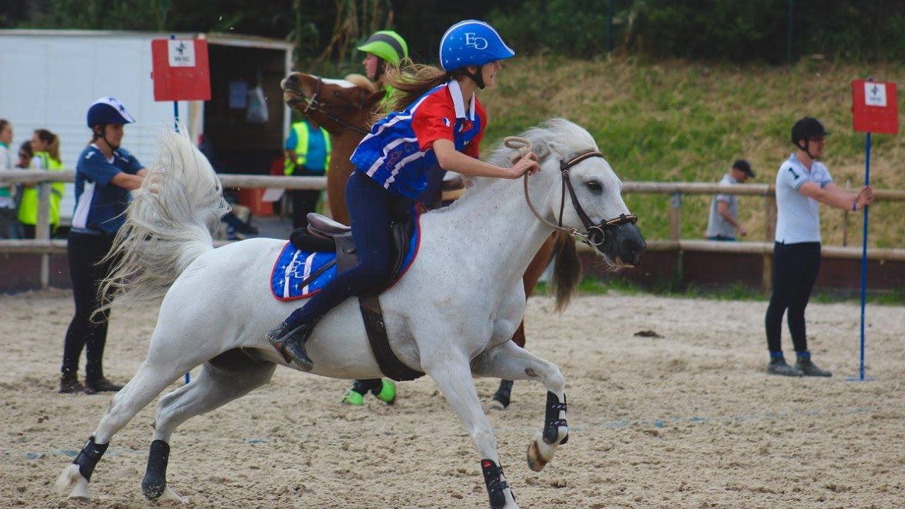 Anouche & Oxbow Peter Dale Istres 2017 - YouTube