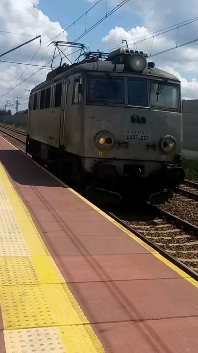 EU07-222 luzem + RP1 - YouTube