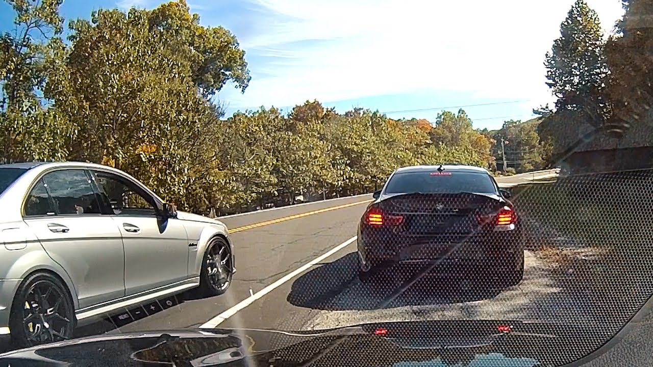 @float8x accidentally loses traction in the shoulder - YouTube