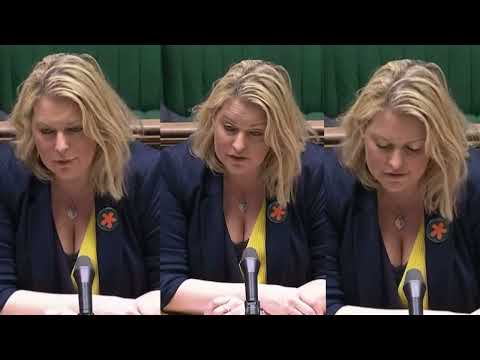 🔥Mims Davies🔥Cleavage Tease