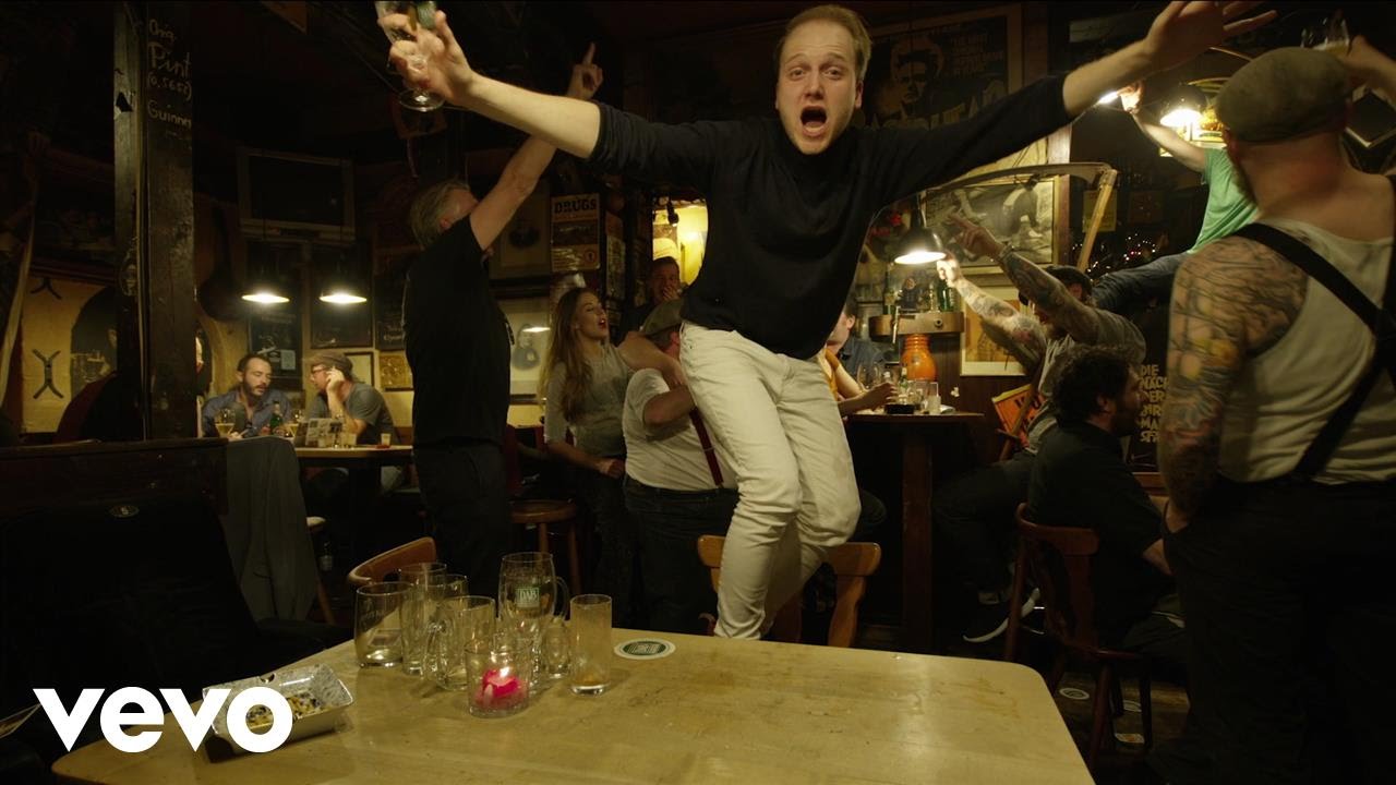 Max Richard Leßmann - Einen im Tee - YouTube