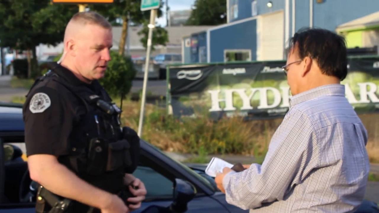 police catch speeder in undercover car - YouTube