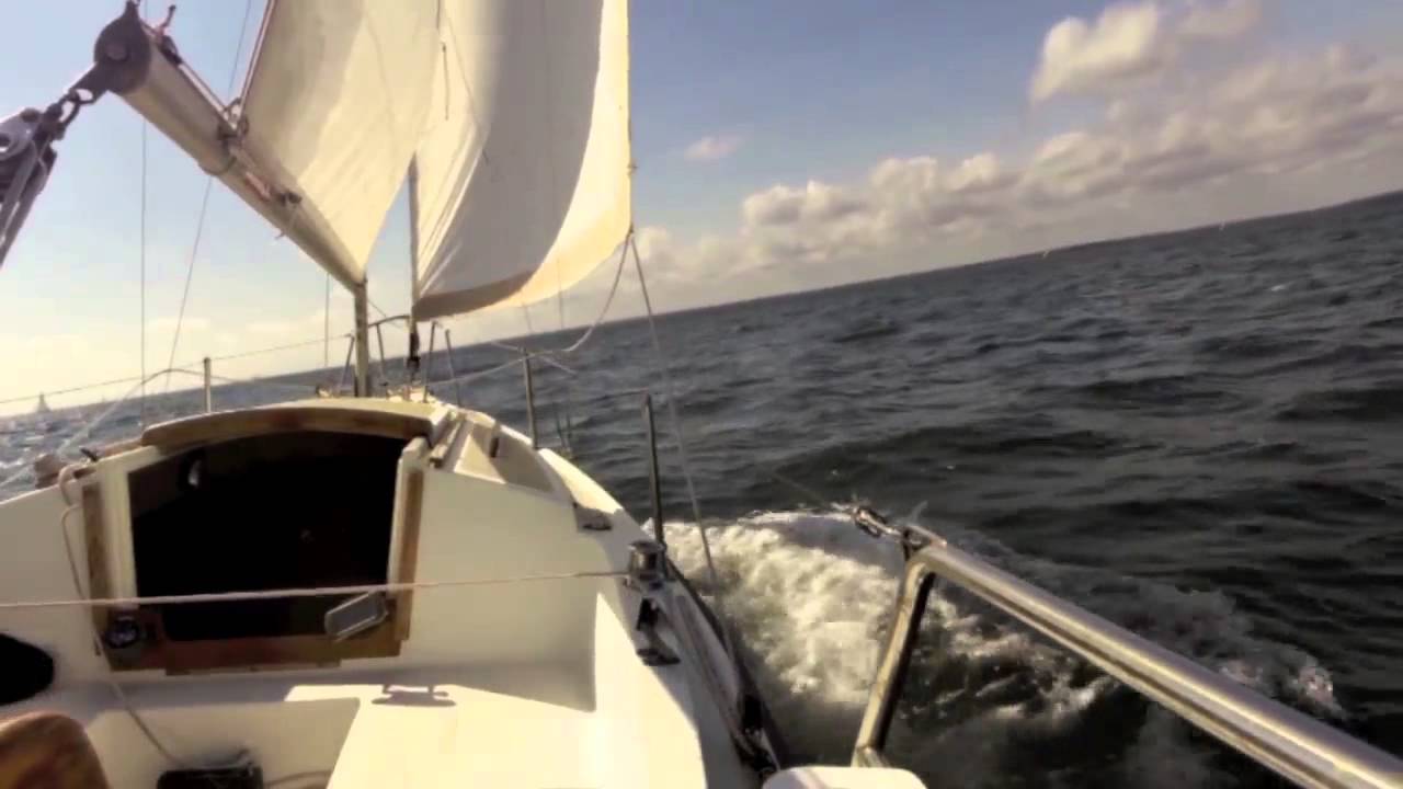 A Glorious Sail on a Compac 19 - YouTube