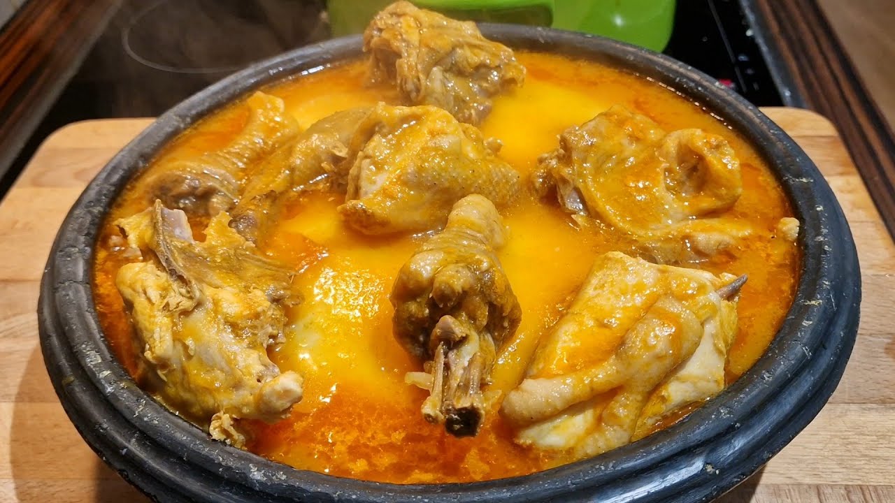 How To Make Chicken Carrot Light Soup With Fufu | Ghana Fufu ...