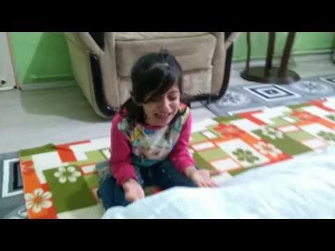 Annesi Ölen kızın Feryadı