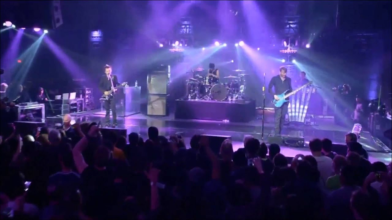 Muse - Bliss [The Mayan 2015] - YouTube