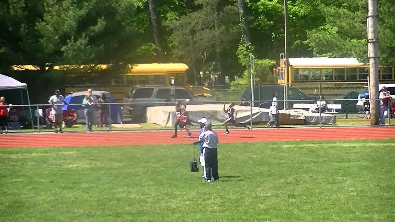 Midget Boys 4x100 relay - YouTube