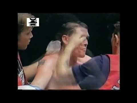 Paul Briggs VS Milan Gasic - YouTube