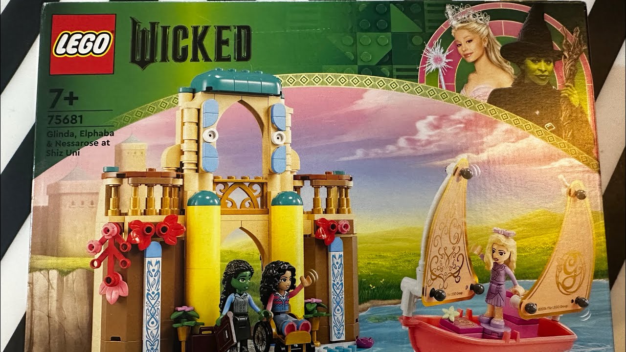 Opening and assembling Lego Wicked Set 75681 Glinda, Elphaba ...