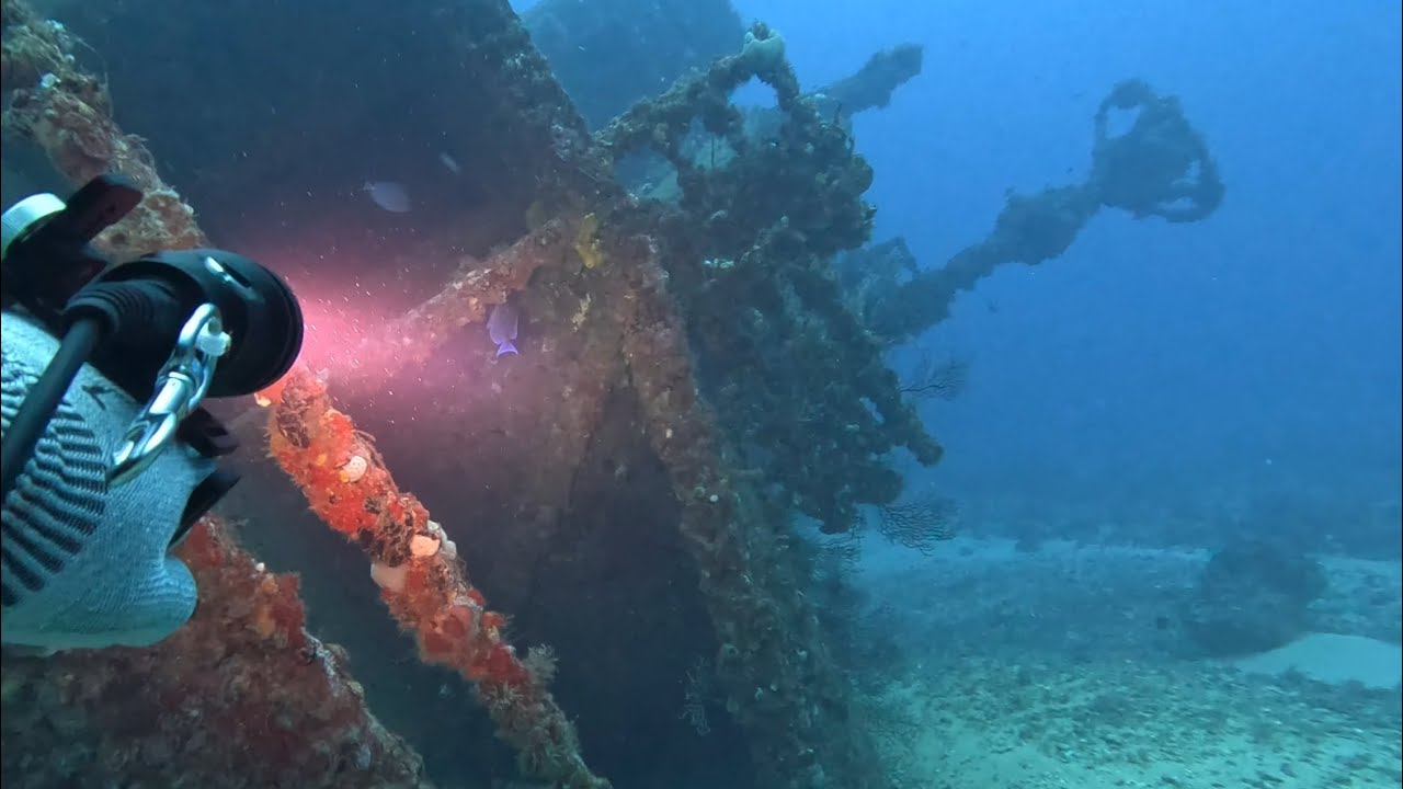 Governors Riverwalk - West Palm Beach, FL Wreck Diving - YouTube