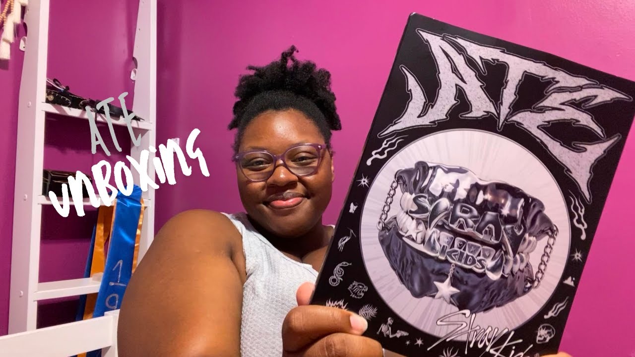 Stray Kids "ATE" Album Unboxing and Review! - YouTube