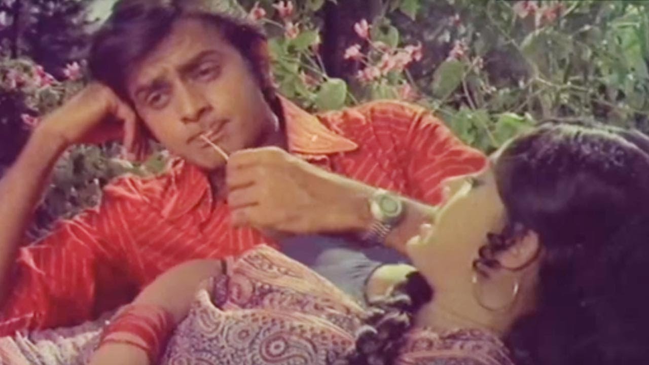 Vinod Mehra, Jeevan, Om Prakash, Teen Chor - Scene 8/11 - YouTube