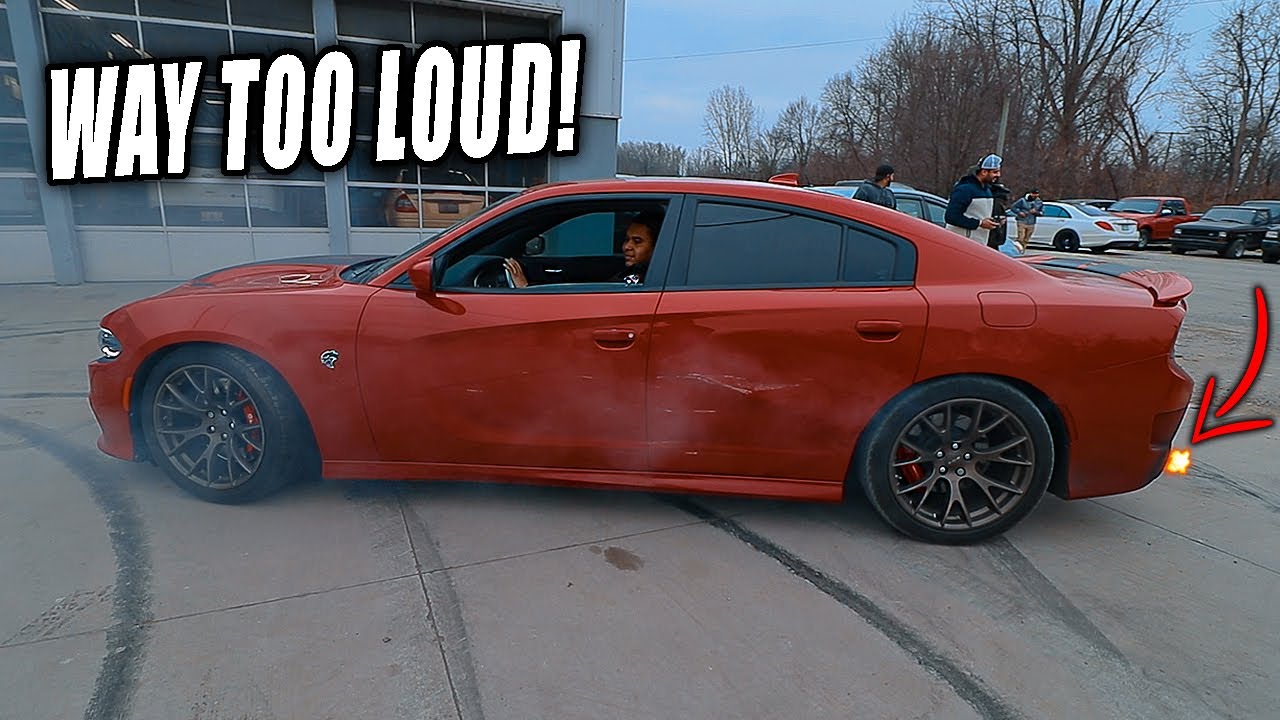 LOUDEST HELLCAT IN AMERICA! *FULLY STRAIGHT PIPED* - YouTube