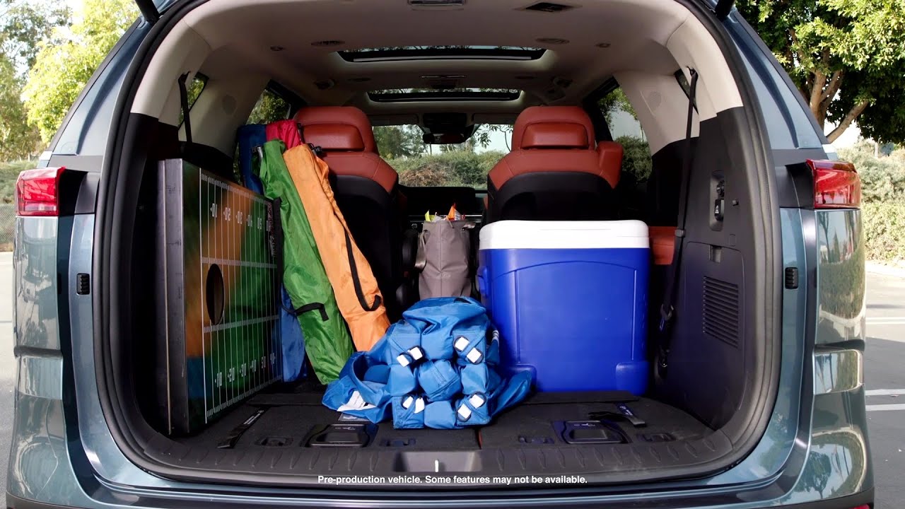 2022 Kia Carnival 7-passenger VIP Lounge Seat Configuration - YouTube