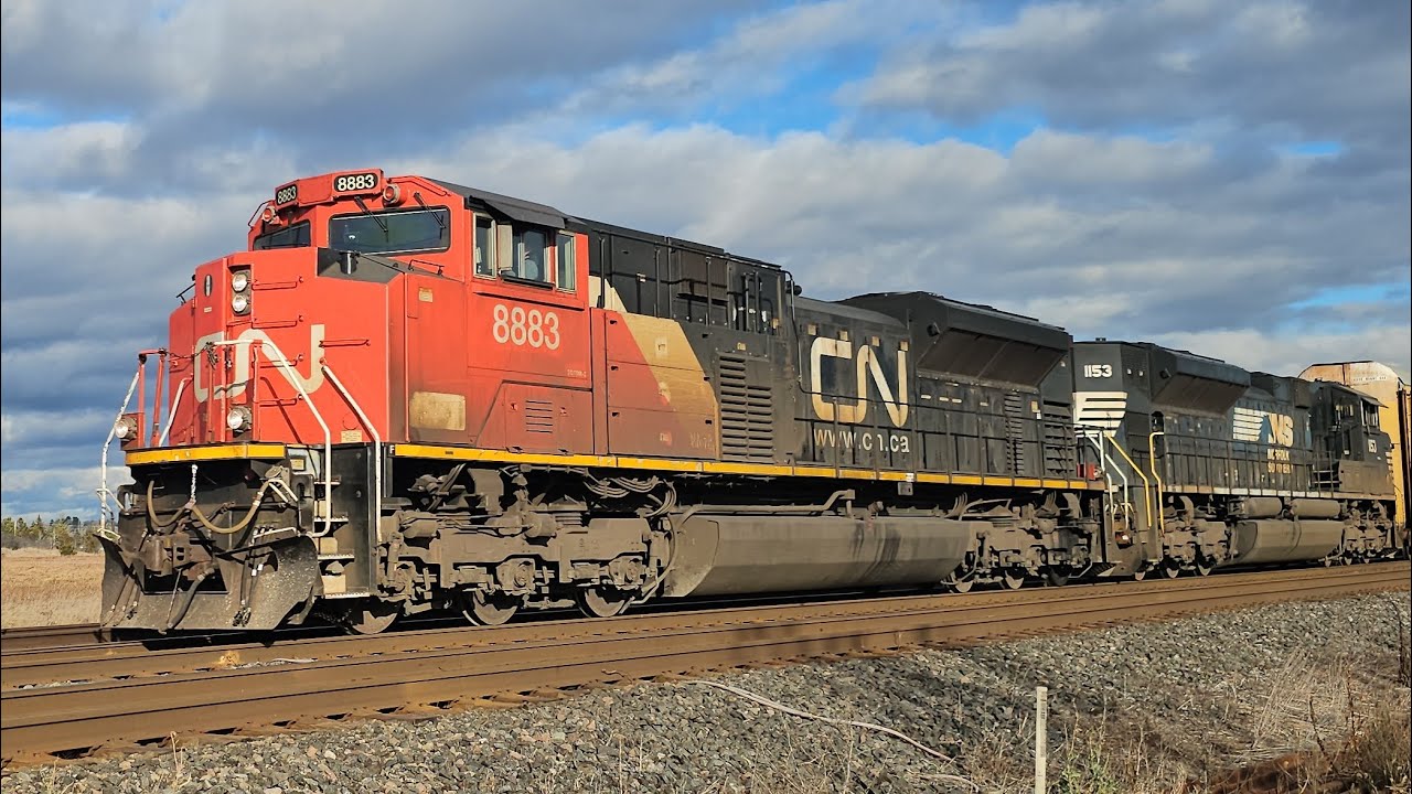 CN E271 - CN 8883W - YouTube