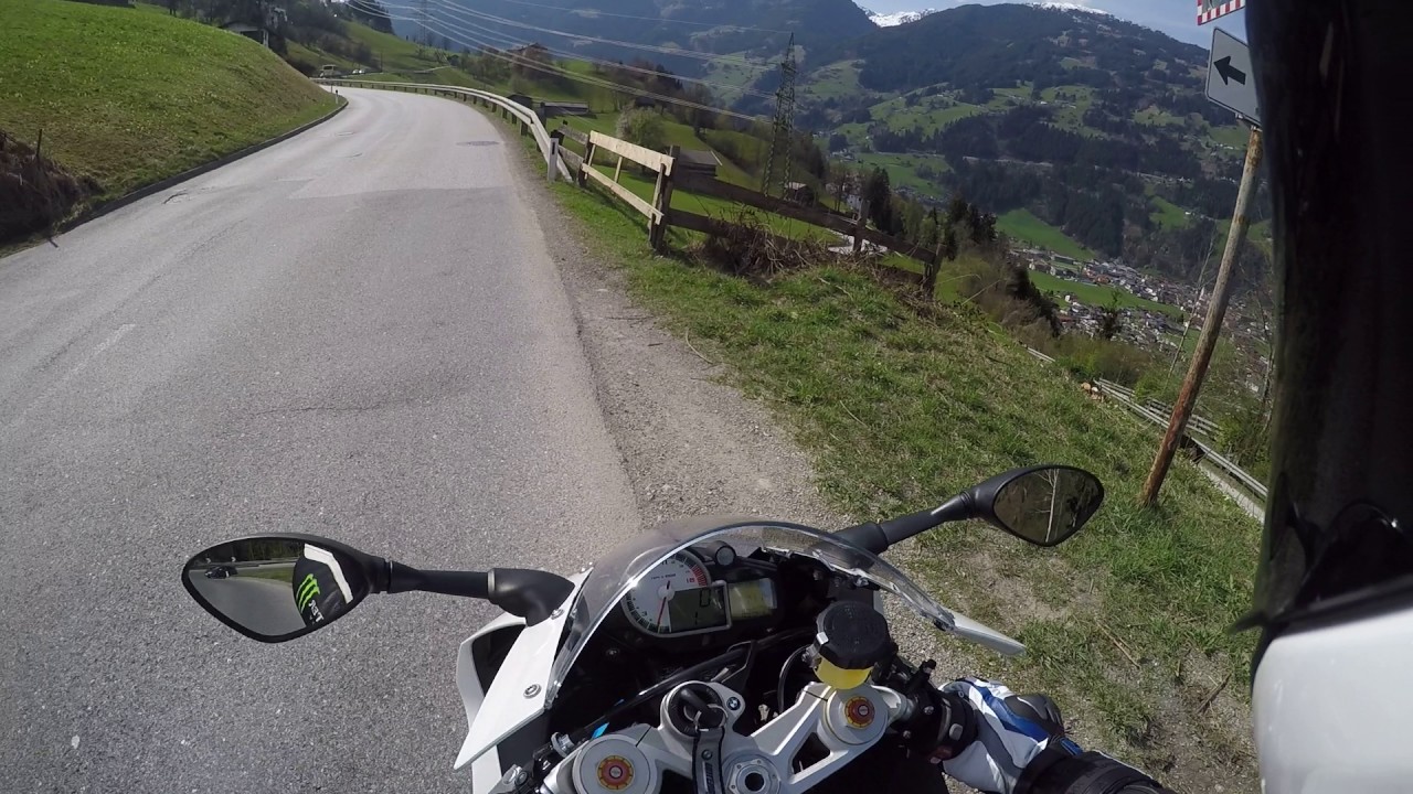 Badzo divlja po cesti sve dobro proslo :) - YouTube