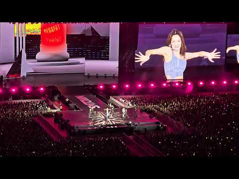 260214 SMTOWN LIVE IN BANGKOK | HYO - Dessert feat.YANGYANG of WAYV, Stella of Hearts2Heart