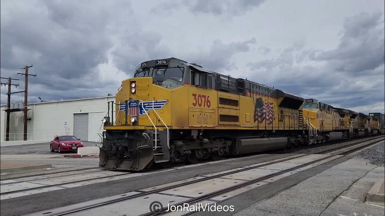 3/24/24 Pre: UP 3076 SD70AH-T4 leads WB UP stack through Mission Mill Rd - YouTube