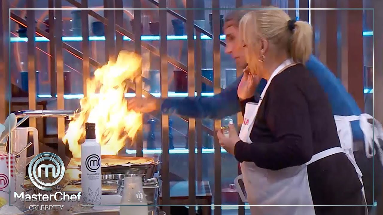FUEGO EN COCINAS!! | MasterChef Especial Navidad - YouTube