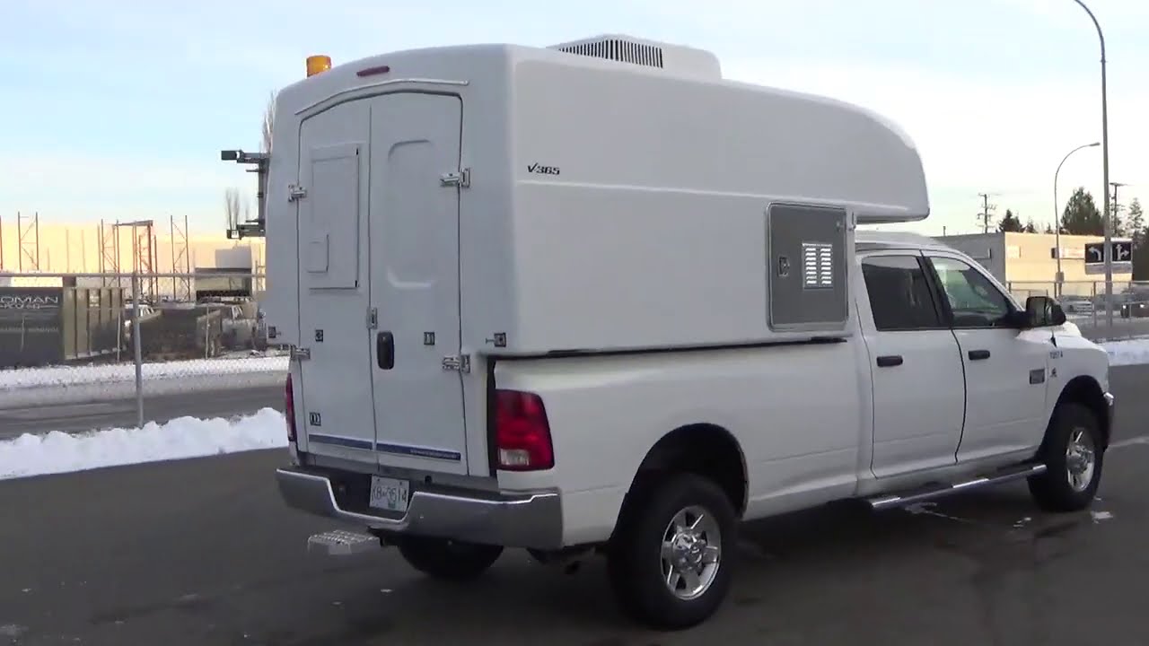 Standard Fiber Optic Splicing Capsule Walk Around - YouTube