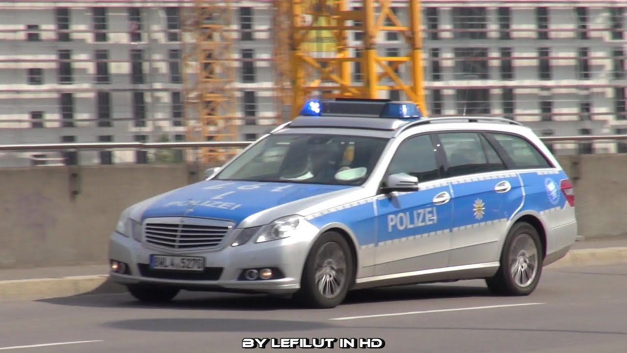 Mercedes E-Klasse FuStW Polizei BWL im Zusammenschnitt - YouTube