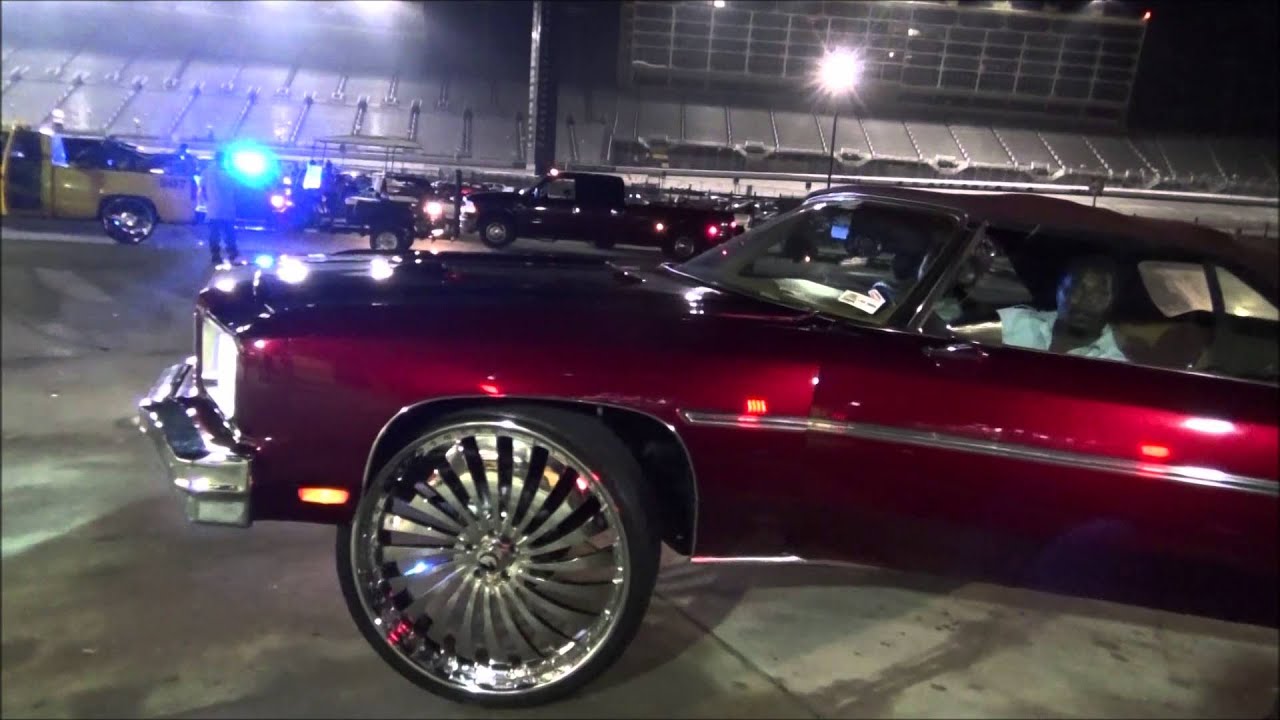 Candy Red Donk Tucking Staggered 28" Forgiato Auto - YouTube