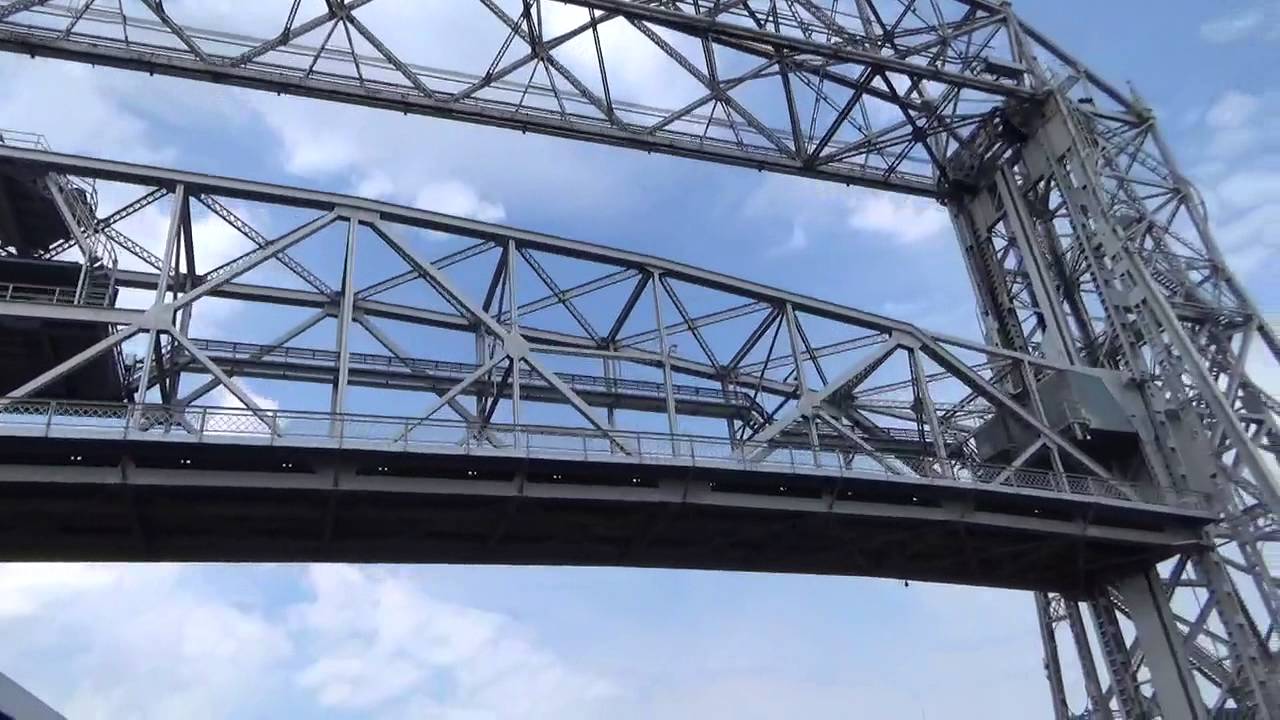 Aerial Lift Bridge - Duluth, Minnesota - YouTube