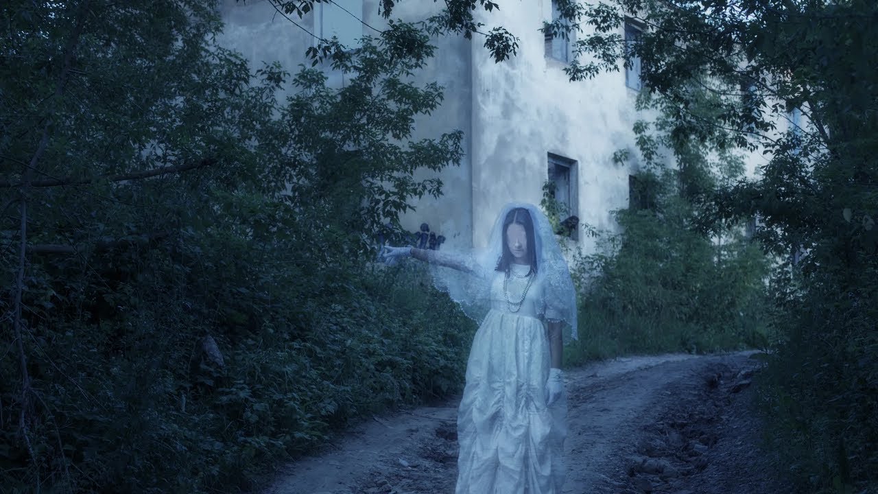 The authentic phasmo experience - YouTube