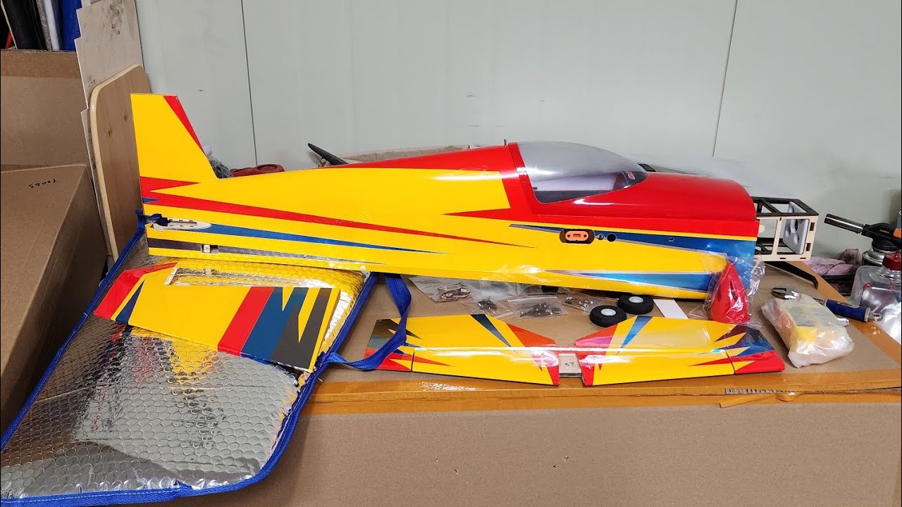Skywing slick 48" v2(balsa) unboxing - YouTube