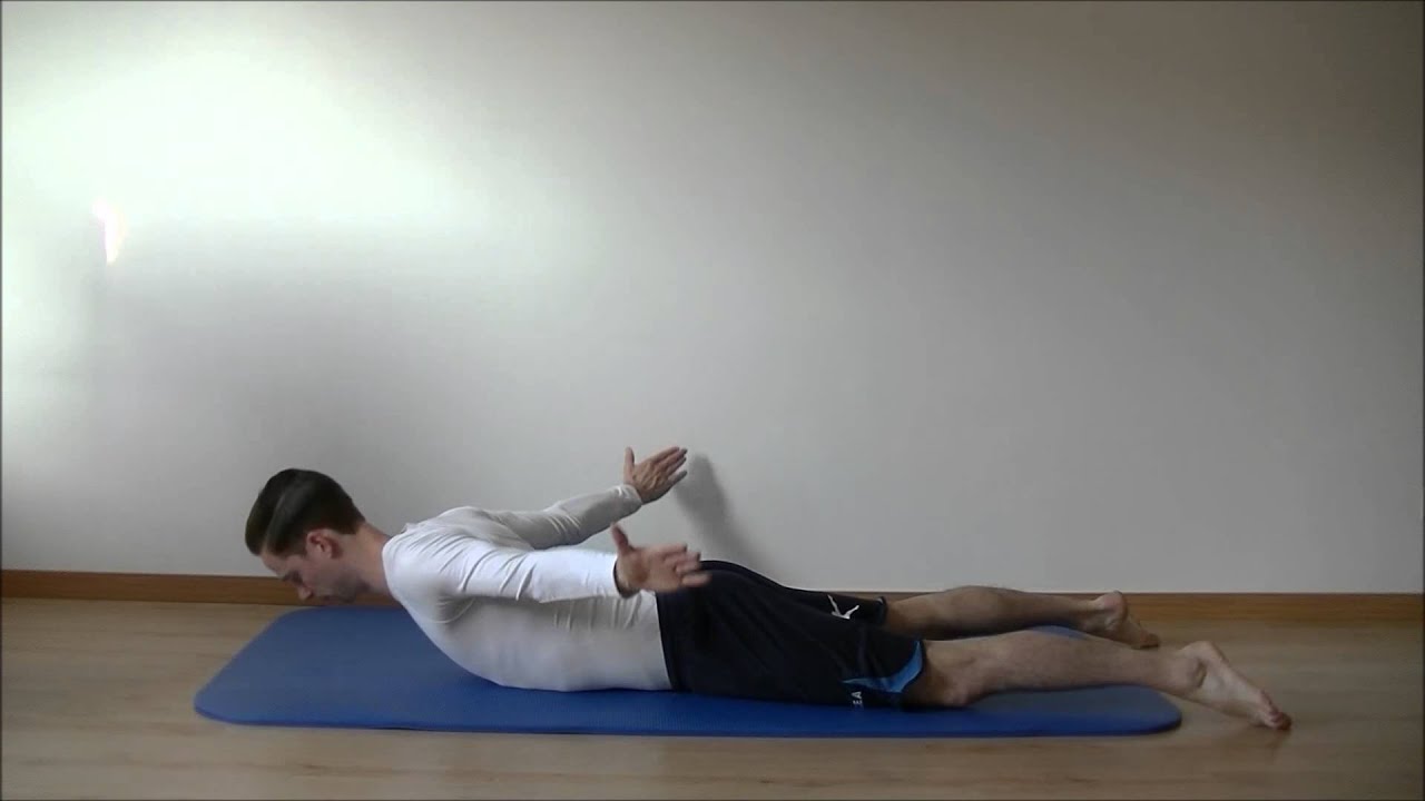 Rugoefeningen; De Back Extension & Fly - YouTube