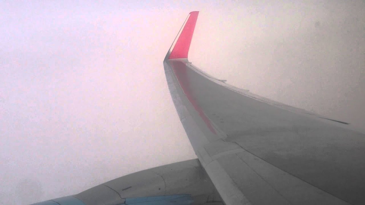 Austrian Boeing 767-300 (winglets) wingflex during turbulence - YouTube