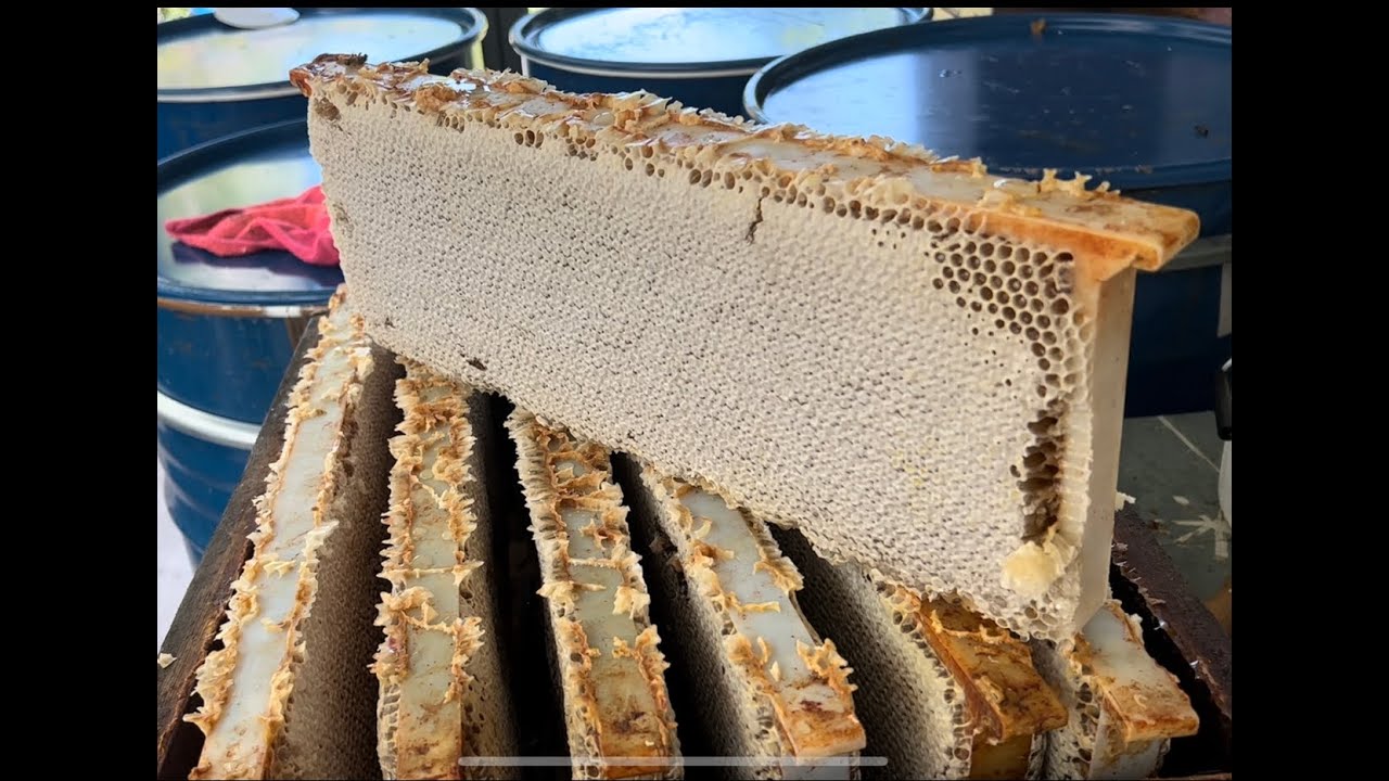 Old school honey extraction: some basic tips!! - YouTube