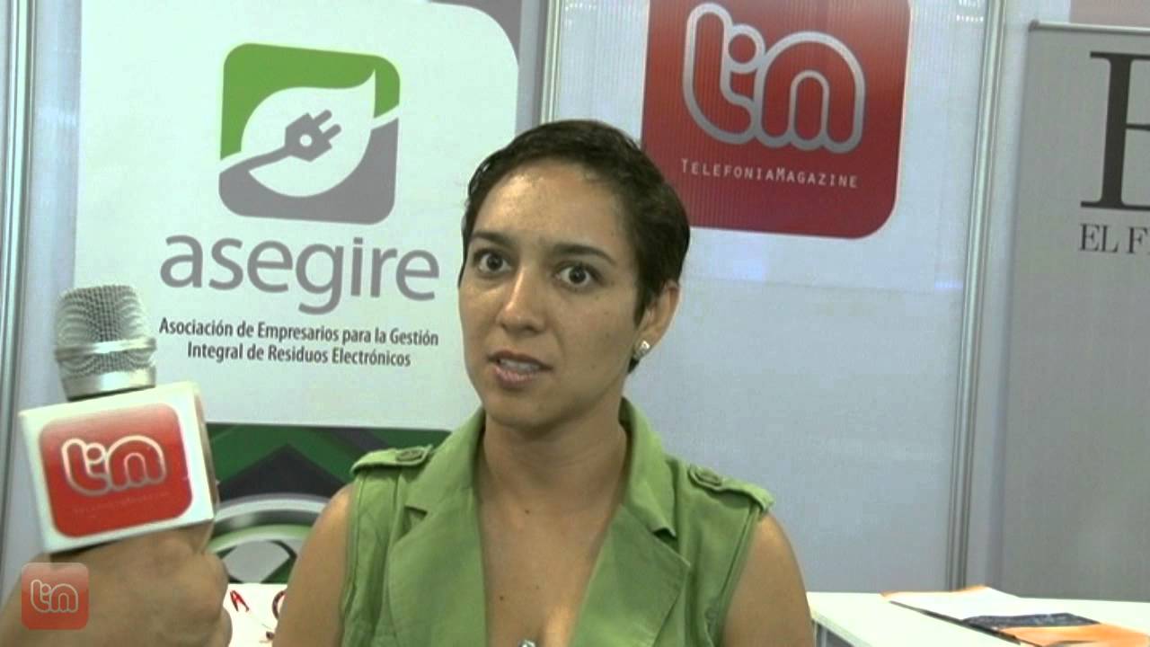 Laura Cornejo - ASEGIRE - ExpoTelecom 2012 - YouTube