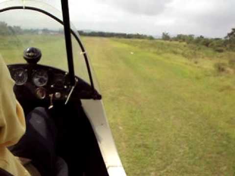 Beaver RX 550 landing in airport keningau - YouTube