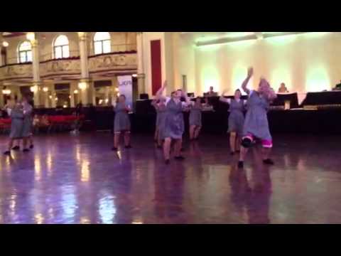 The sexiest dance routine ever - YouTube