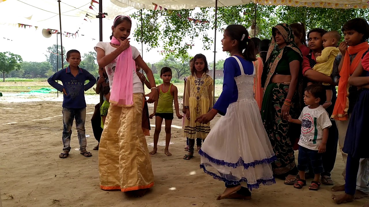 Kana re kana kahe ri gujri song girl dance - YouTube