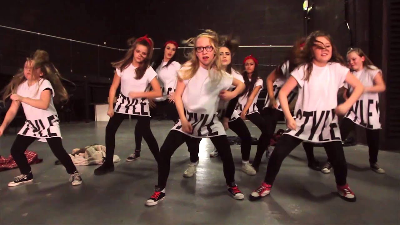 Bella Bella Dance Showreel Music Video: January 2014 - YouTube