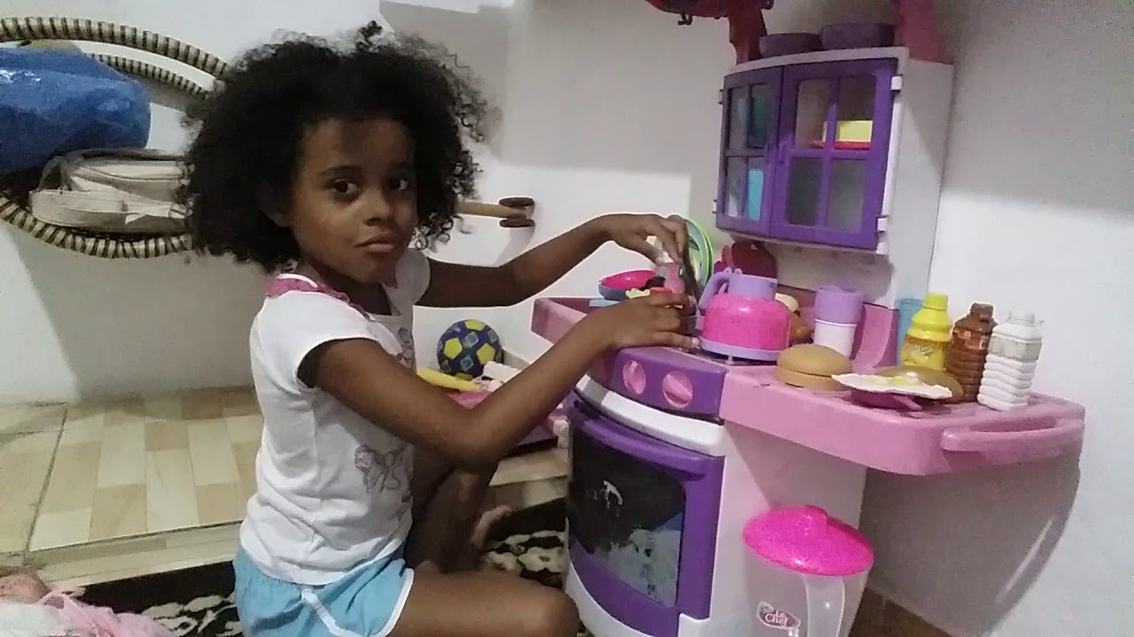 Brincando de casinha - YouTube