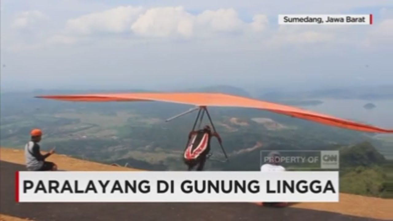 Menikmati Wisata Paralayang di Gunung Lingga - YouTube