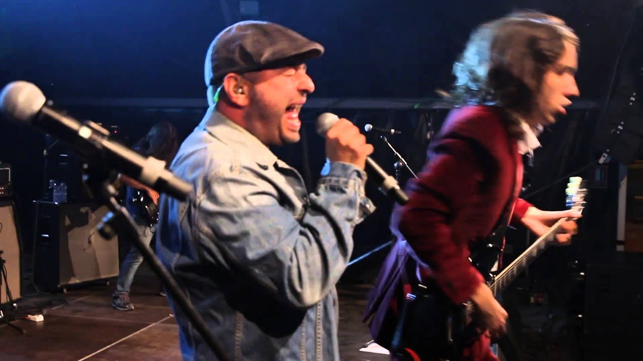 Black/Ice - TNT - Live at Delicias - YouTube