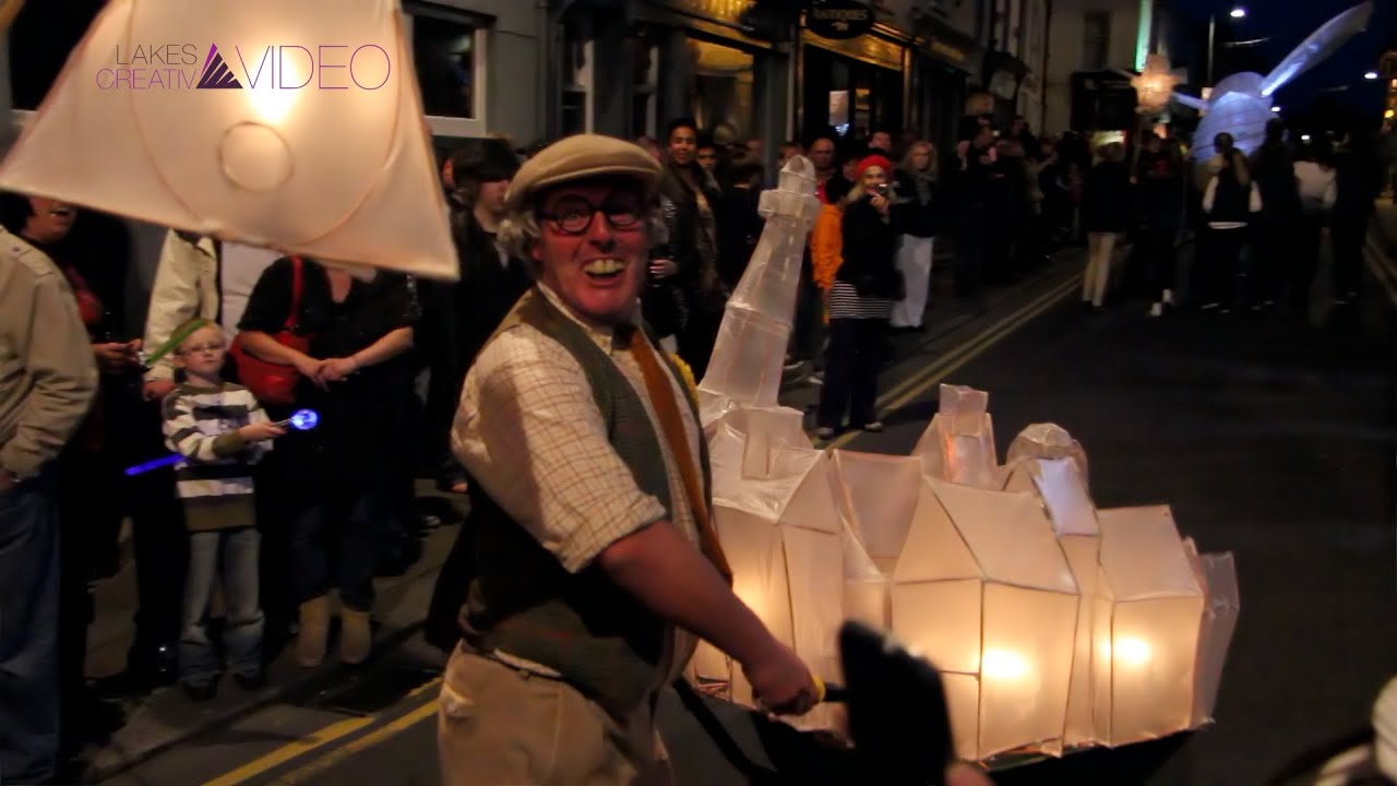 Ulverston Lantern Procession 2013 - YouTube