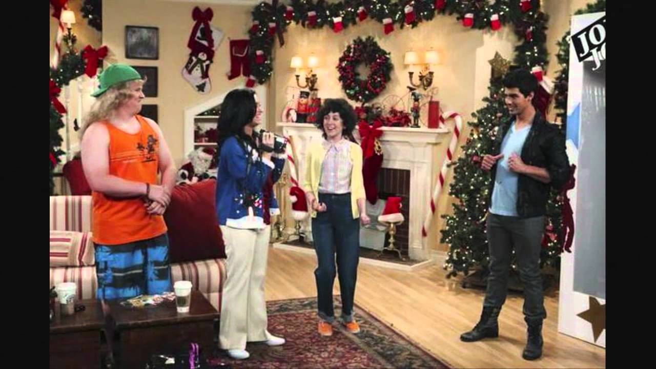 Sonny With A Chance: So Random Holiday Special Stills - YouTube