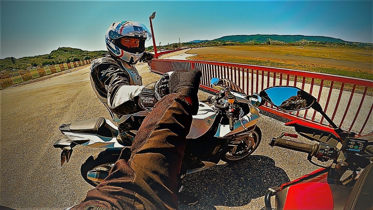 Suzuki GSX-R 600 & Tracer 7 having fun on the Racetrack / QUICKSHIFTER ...