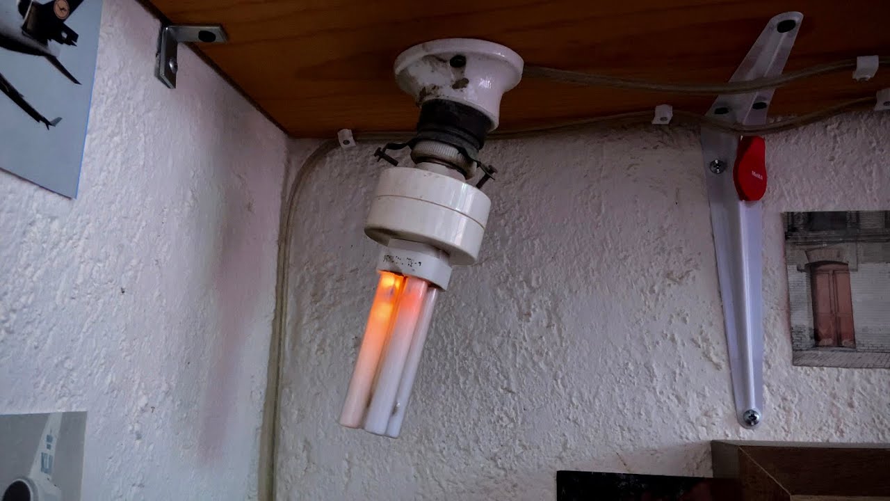 the death of a preheat lamp... - YouTube