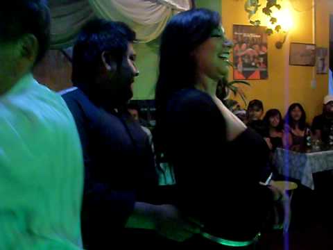 LEYSI SUAREZ DE ALMA BELLA BAILANDO CON TONIKILLO - YouTube